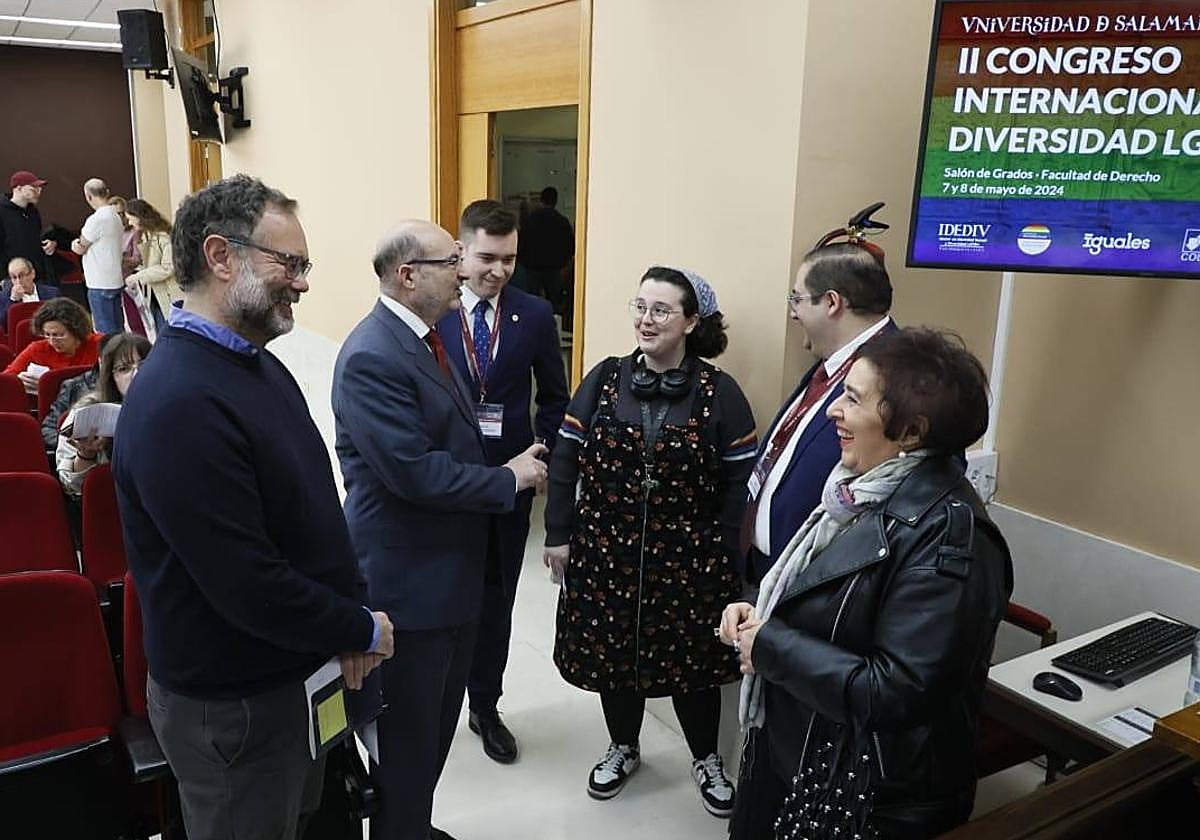 El rector de la Universidad presenta el II Congreso Internacional sobre Diversidad LGTBIQ+ | La ...